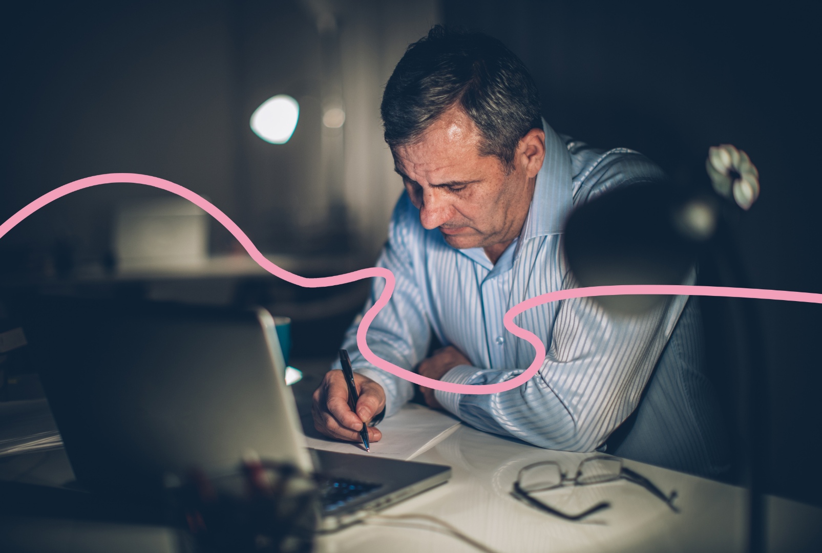 How to tackle loneliness in the workplace - Lodders Solicitors